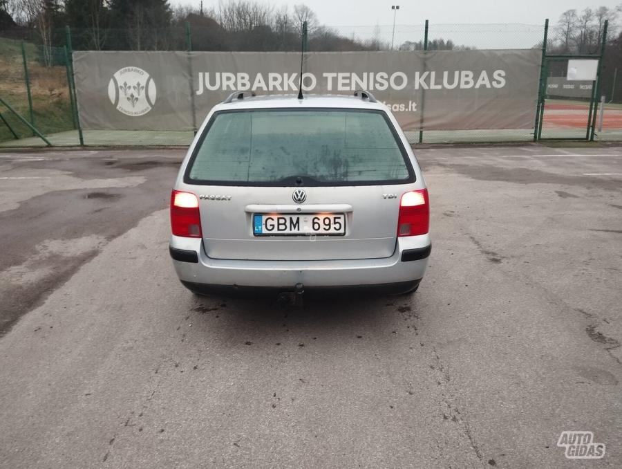 Pelēks Volkswagen Passat 1998 Jurbarkas, ar dzinēja tilpumu 1.90 L un nobraukumu 422 tūkst. km par 900 €, foto 5 vietnē AUTOMOTO.COM.LV