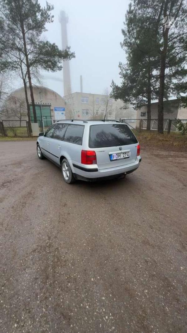 Pelēks Volkswagen Passat 1998 Šalčininkai, ar dzinēja tilpumu 1.90 L un nobraukumu 357 tūkst. km par 700 €, foto 3 vietnē AUTOMOTO.COM.LV
