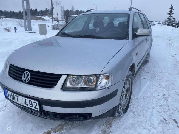 Pelēks Volkswagen Passat 1998 Utena, ar dzinēja tilpumu 1.90 L un nobraukumu 400 tūkst. km par 950 €, foto 1 vietnē AUTOMOTO.COM.LV
