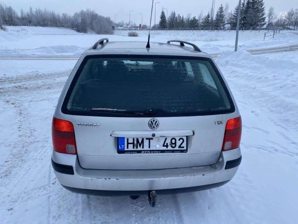 Pelēks Volkswagen Passat 1998 Utena, ar dzinēja tilpumu 1.90 L un nobraukumu 400 tūkst. km par 950 €, foto 4 vietnē AUTOMOTO.COM.LV