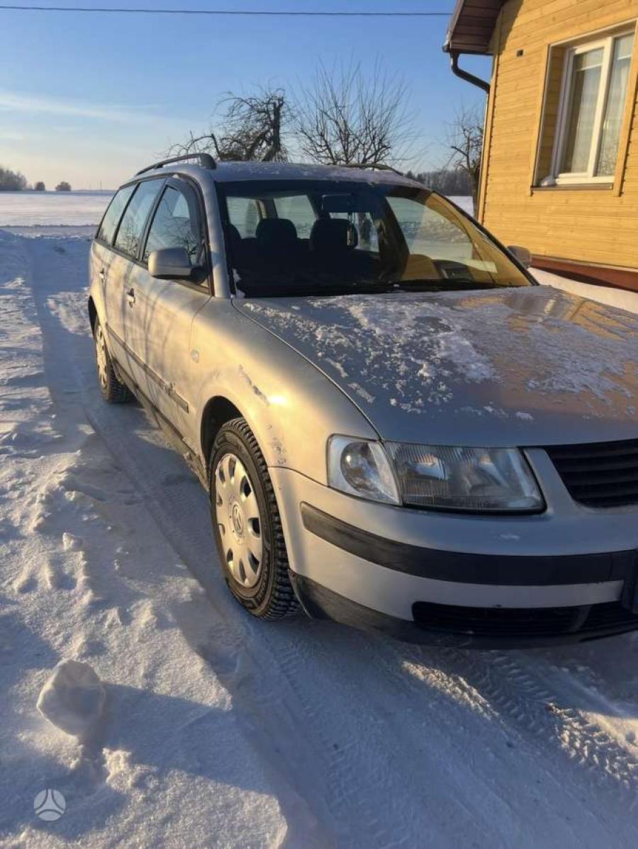 Grey Volkswagen Passat 1998 in Kupiskis, with an engine capacity of 1.90 L and mileage of 310 thousand km for 750 €, photo 5 on AUTOMOTO.COM.LV