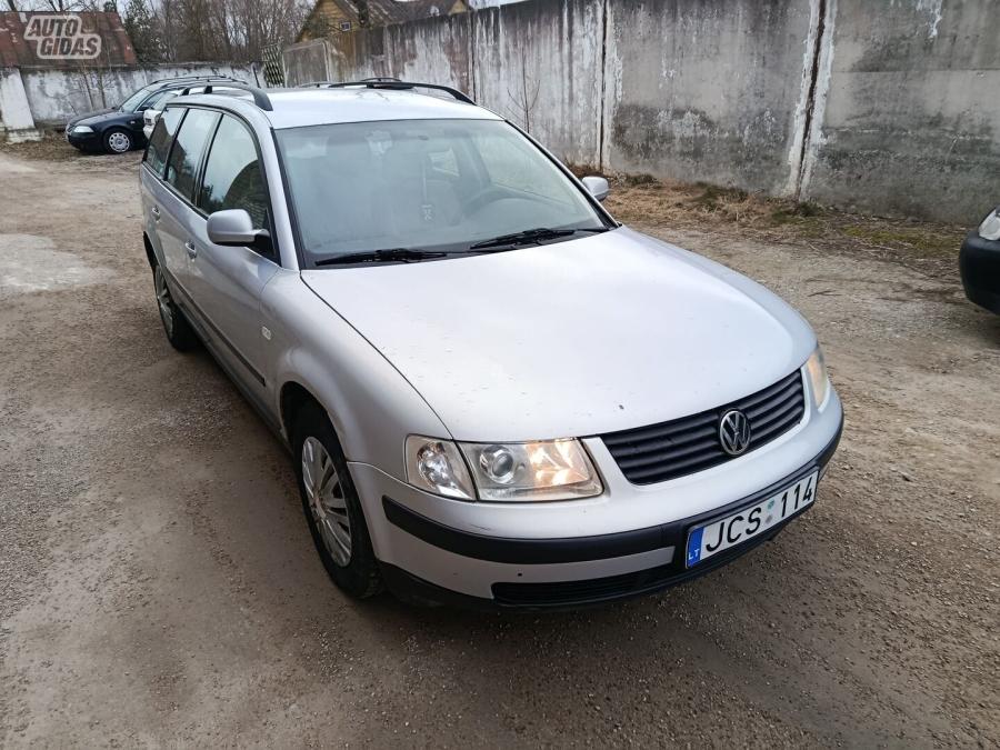 Pelēks Volkswagen Passat 1998 Joniškis, ar dzinēja tilpumu 1.90 L un nobraukumu 250 tūkst. km par 650 €, foto 3 vietnē AUTOMOTO.COM.LV