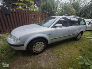 Pelēks Volkswagen Passat 1998 Marijampole, ar dzinēja tilpumu 1.60 L un nobraukumu 248 tūkst. km par 900 €, foto 3 vietnē AUTOMOTO.COM.LV