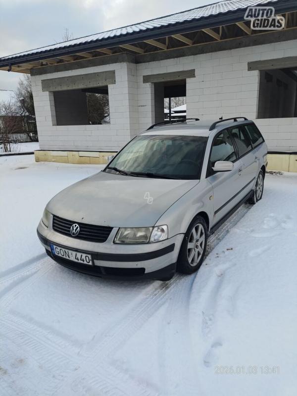 Grey Volkswagen Passat 1999 in Panevezys, with an engine capacity of 1.90 L and mileage of 321 thousand km for 1000 €, photo 1 on AUTOMOTO.COM.LV