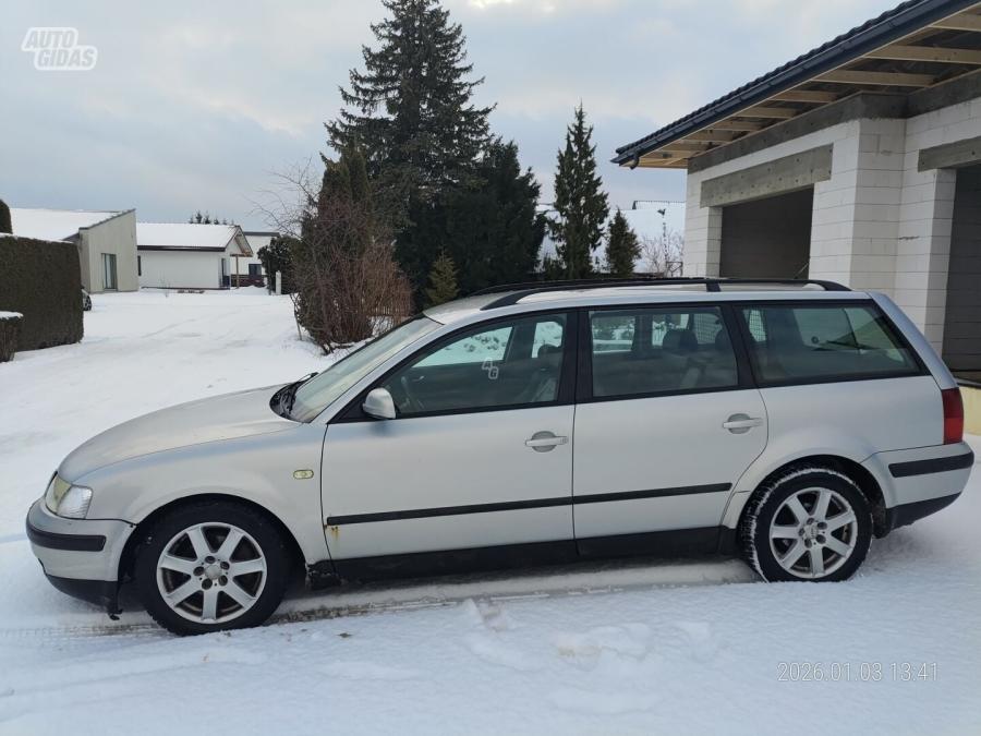 Grey Volkswagen Passat 1999 in Panevezys, with an engine capacity of 1.90 L and mileage of 321 thousand km for 1000 €, photo 3 on AUTOMOTO.COM.LV