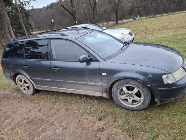 Grey Volkswagen Passat 1999 in Salcininkai, with an engine capacity of 1.90 L and mileage of 395 thousand km for 350 €, photo 3 on AUTOMOTO.COM.LV