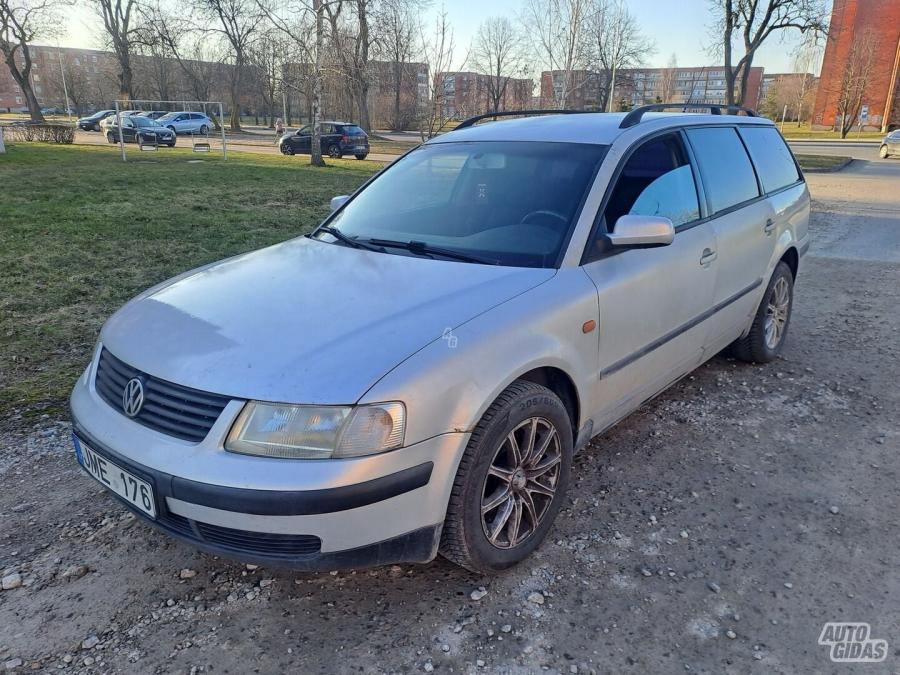 Grey Volkswagen Passat 1999 in Klaipeda, with an engine capacity of 1.90 L and mileage of 383 thousand km for 500 €, photo 1 on AUTOMOTO.COM.LV