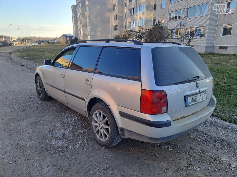 Grey Volkswagen Passat 1999 in Klaipeda, with an engine capacity of 1.90 L and mileage of 383 thousand km for 500 €, photo 2 on AUTOMOTO.COM.LV