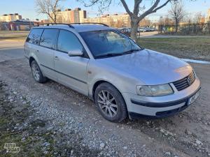 Grey Volkswagen Passat 1999 in Klaipeda, with an engine capacity of 1.90 L and mileage of 383 thousand km for 500 €, photo 4 on AUTOMOTO.COM.LV