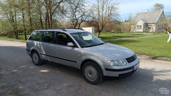 Pelēks Volkswagen Passat 1999 Pakruojis, ar dzinēja tilpumu 1.90 L un nobraukumu 402 tūkst. km par 400 €, foto 2 vietnē AUTOMOTO.COM.LV