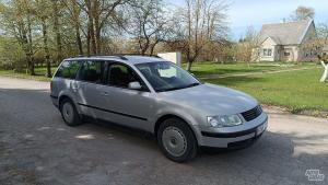 Pelēks Volkswagen Passat 1999 Pakruojis, ar dzinēja tilpumu 1.90 L un nobraukumu 402 tūkst. km par 400 €, foto 3 vietnē AUTOMOTO.COM.LV
