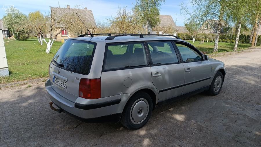 Pelēks Volkswagen Passat 1999 Pakruojis, ar dzinēja tilpumu 1.90 L un nobraukumu 402 tūkst. km par 400 €, foto 4 vietnē AUTOMOTO.COM.LV