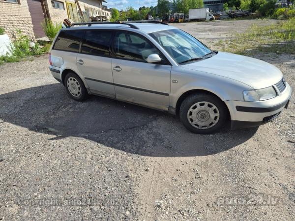 Grey Volkswagen Passat 1999 in Tallinn, with an engine capacity of 1.90 L and mileage of 361 thousand km for 1316 €, photo 1 on AUTOMOTO.COM.LV