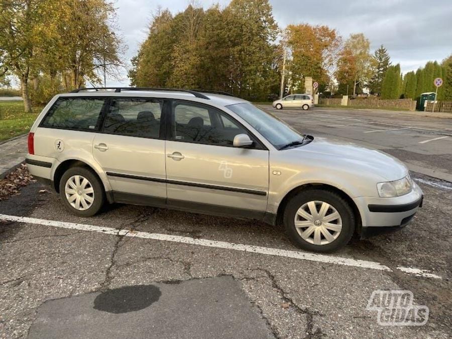 Grey Volkswagen Passat 1999 in Siauliai, with an engine capacity of 1.80 L and mileage of 400 thousand km for 1150 €, photo 4 on AUTOMOTO.COM.LV