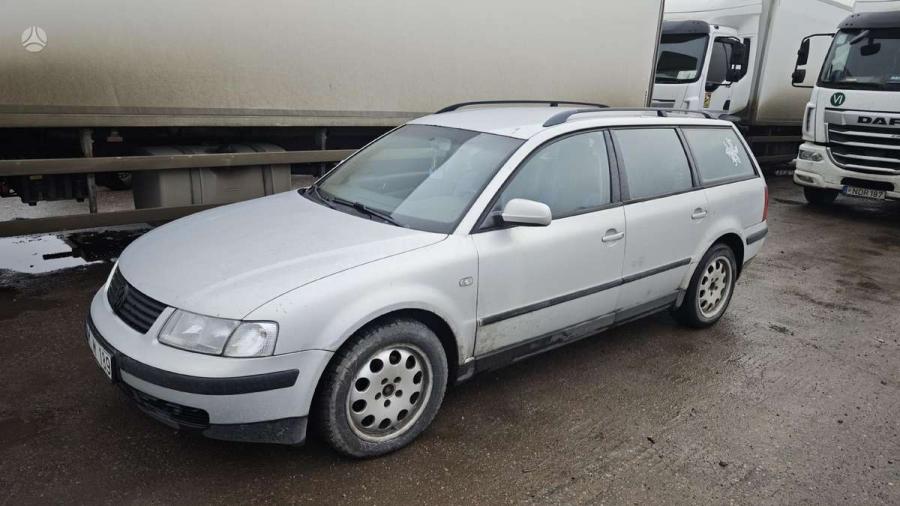 Grey Volkswagen Passat 2000 in Kaunas, with an engine capacity of 1.90 L and mileage of 420 thousand km for 750 €, photo 1 on AUTOMOTO.COM.LV