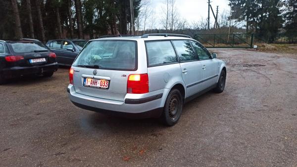 Grey Volkswagen Passat 2000 in Sirvintos, with an engine capacity of 1.90 L and mileage of 292 thousand km for 1700 €, photo 4 on AUTOMOTO.COM.LV