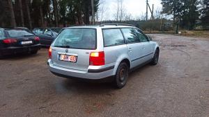 Pelēks Volkswagen Passat 2000 Širvintos, ar dzinēja tilpumu 1.90 L un nobraukumu 292 tūkst. km par 1700 €, foto 4 vietnē AUTOMOTO.COM.LV