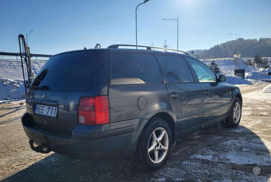 Pelēks Volkswagen Passat 2000 Viļņa, ar dzinēja tilpumu 1.90 L un nobraukumu 505 tūkst. km par 1050 €, foto 3 vietnē AUTOMOTO.COM.LV