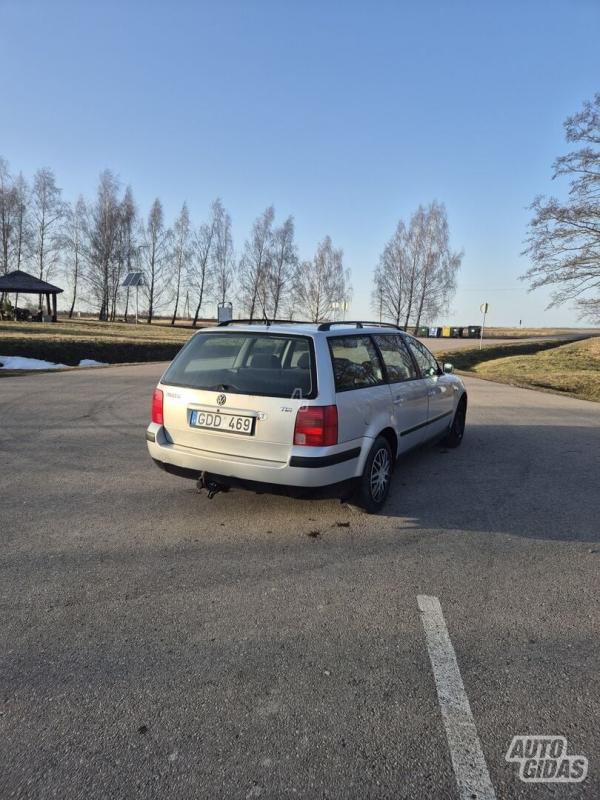 Pelēks Volkswagen Passat 2000 Vilkaviškis, ar dzinēja tilpumu 1.90 L un nobraukumu 381 tūkst. km par 700 €, foto 3 vietnē AUTOMOTO.COM.LV