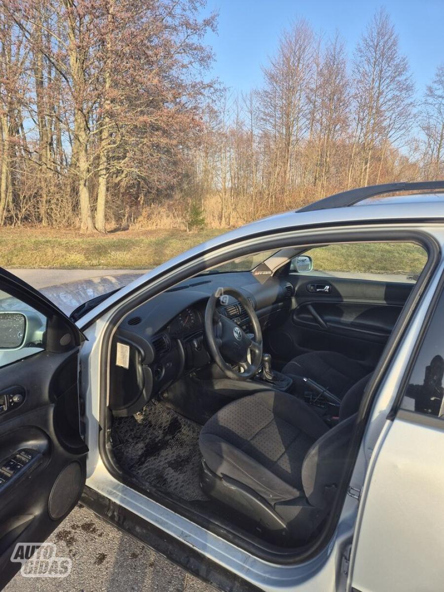 Pelēks Volkswagen Passat 2000 Vilkaviškis, ar dzinēja tilpumu 1.90 L un nobraukumu 381 tūkst. km par 700 €, foto 5 vietnē AUTOMOTO.COM.LV