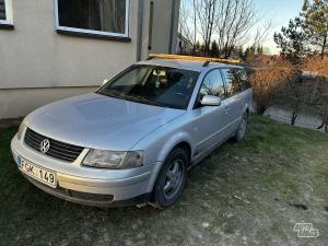 Pelēks Volkswagen Passat 2000 Šauļi, ar dzinēja tilpumu 1.90 L un nobraukumu 300 tūkst. km par 450 €, foto  vietnē AUTOMOTO.COM.LV