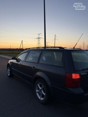 Grey Volkswagen Passat 2000 in Panevezys, with an engine capacity of 1.90 L and mileage of 337 thousand km for 1299 €, photo 3 on AUTOMOTO.COM.LV