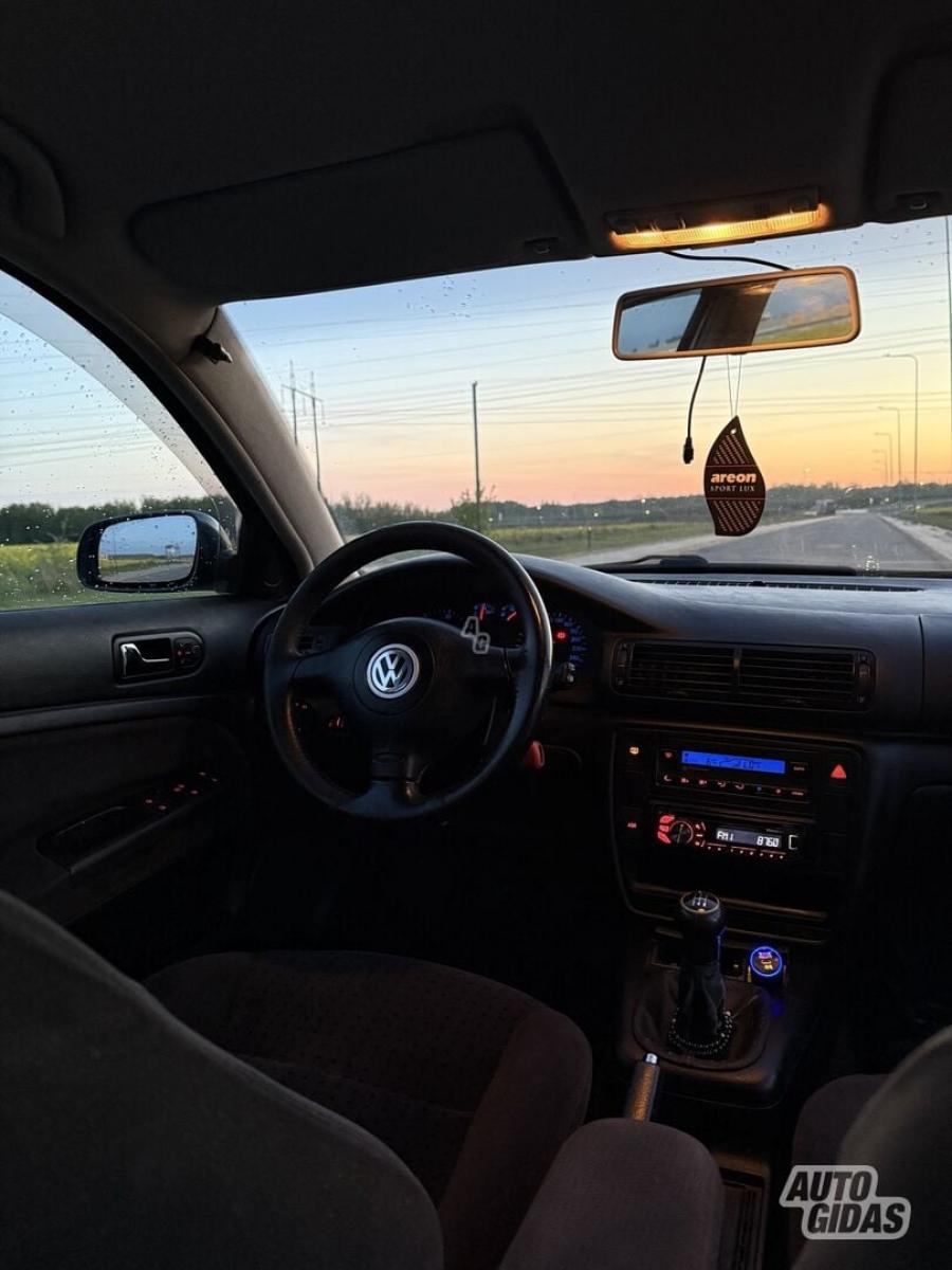 Grey Volkswagen Passat 2000 in Panevezys, with an engine capacity of 1.90 L and mileage of 337 thousand km for 1299 €, photo 11 on AUTOMOTO.COM.LV