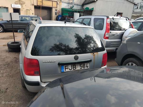 Pelēks Volkswagen Passat 2000 Viļņa, ar dzinēja tilpumu 1.80 L un nobraukumu 401 tūkst. km par 699 €, foto 3 vietnē AUTOMOTO.COM.LV