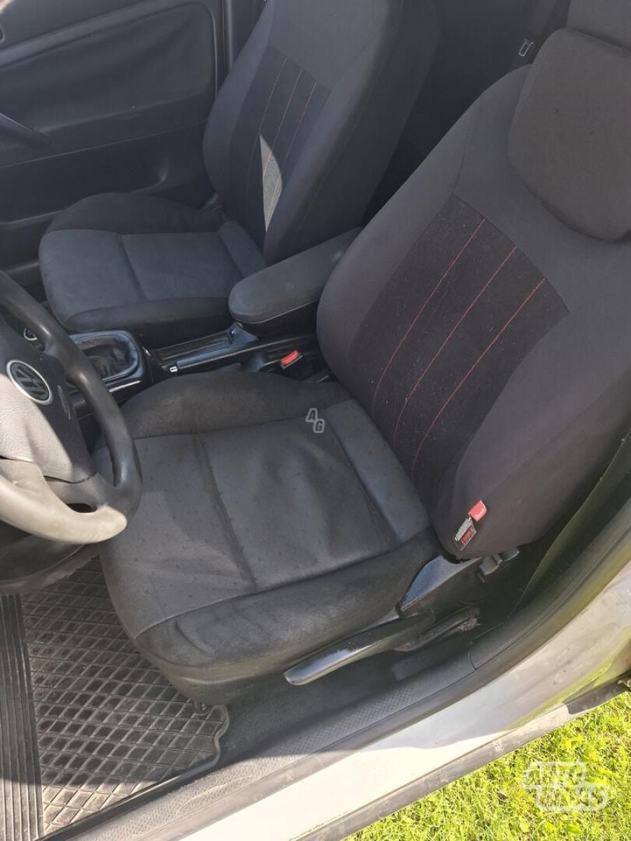 Pelēks Volkswagen Passat 2000 Elektrėnai, ar dzinēja tilpumu 1.90 L un nobraukumu 455 tūkst. km par 930 €, foto 12 vietnē AUTOMOTO.COM.LV