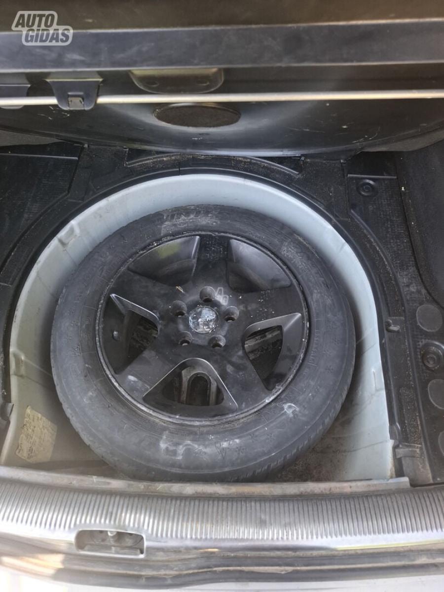 Pelēks Volkswagen Passat 2000 Elektrėnai, ar dzinēja tilpumu 1.90 L un nobraukumu 455 tūkst. km par 930 €, foto 14 vietnē AUTOMOTO.COM.LV