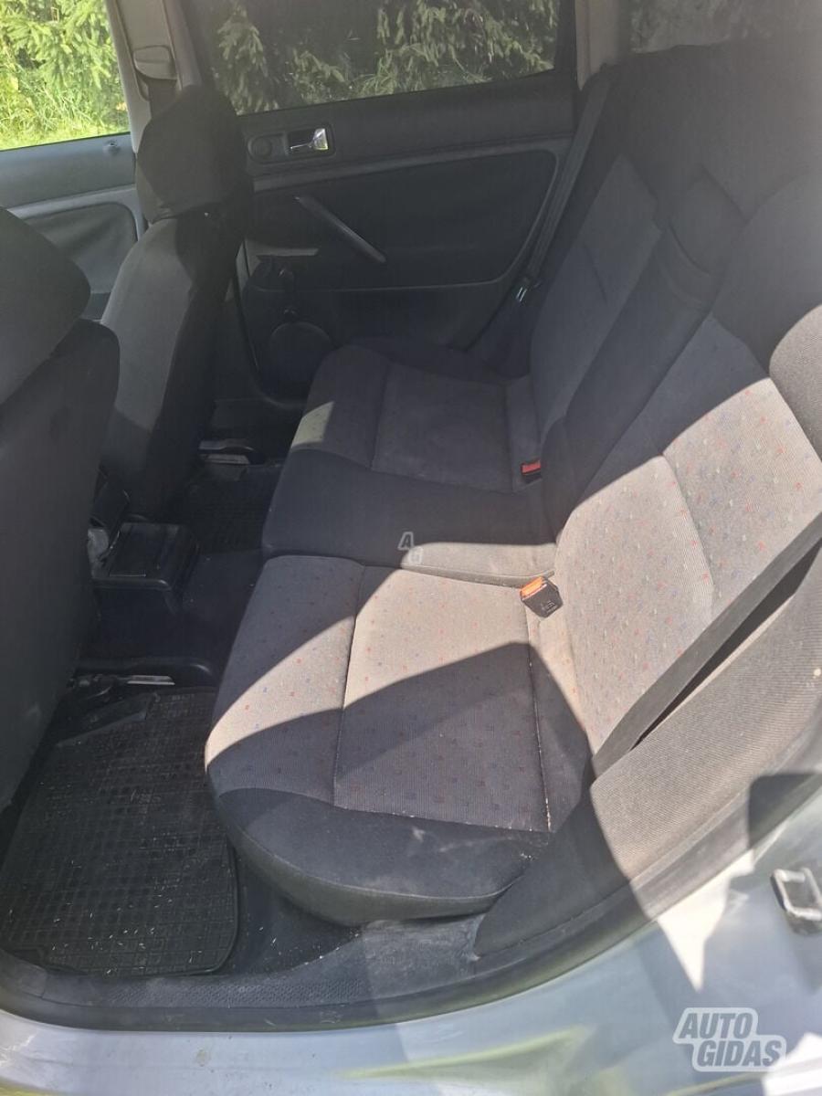 Pelēks Volkswagen Passat 2000 Elektrėnai, ar dzinēja tilpumu 1.90 L un nobraukumu 447 tūkst. km par 750 €, foto 13 vietnē AUTOMOTO.COM.LV