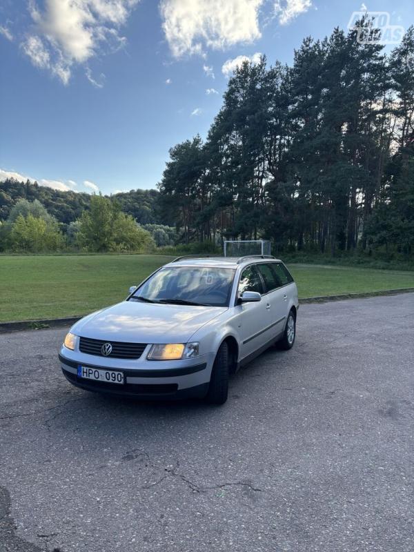 Pelēks Volkswagen Passat 2000 Kauņa, ar dzinēja tilpumu 1.90 L un nobraukumu 303 tūkst. km par 800 €, foto 1 vietnē AUTOMOTO.COM.LV