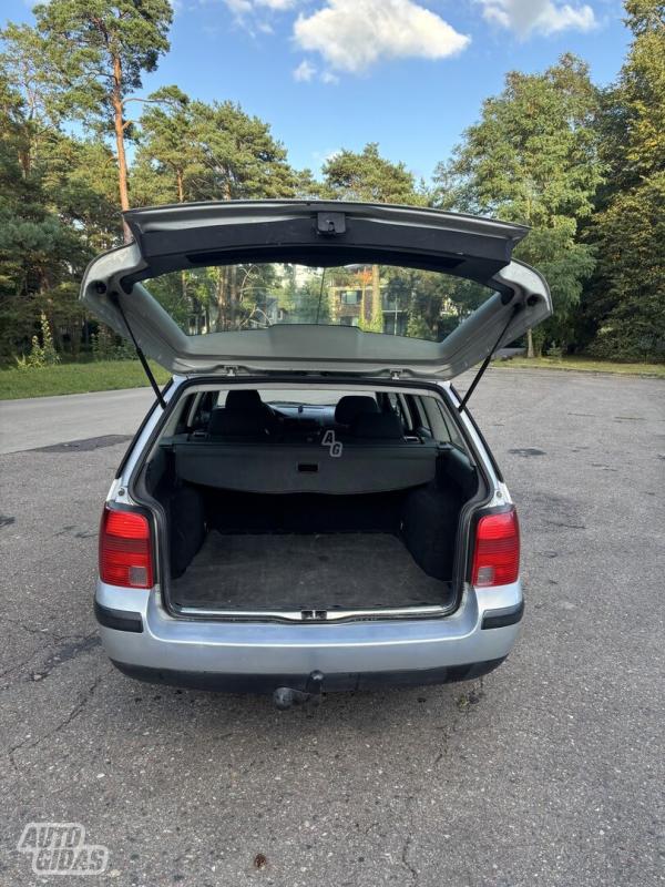 Pelēks Volkswagen Passat 2000 Kauņa, ar dzinēja tilpumu 1.90 L un nobraukumu 303 tūkst. km par 800 €, foto 5 vietnē AUTOMOTO.COM.LV