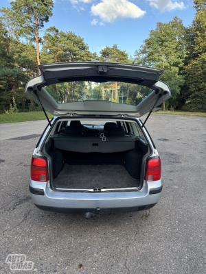 Pelēks Volkswagen Passat 2000 Kauņa, ar dzinēja tilpumu 1.90 L un nobraukumu 303 tūkst. km par 800 €, foto 5 vietnē AUTOMOTO.COM.LV