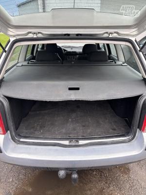 Pelēks Volkswagen Passat 2000 Kauņa, ar dzinēja tilpumu 1.90 L un nobraukumu 303 tūkst. km par 800 €, foto 8 vietnē AUTOMOTO.COM.LV