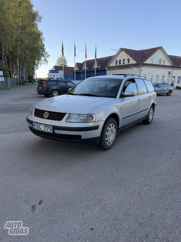 Фольксваген Пассат 2000 в Юрбаркас на AUTOMOTO.COM.LV Серый Фольксваген Пассат 2000 в Юрбаркас, объемом двигателя 1.90 л и пробегом 342 тыс. км за 1350 €, фото 1 на AUTOMOTO.COM.LV