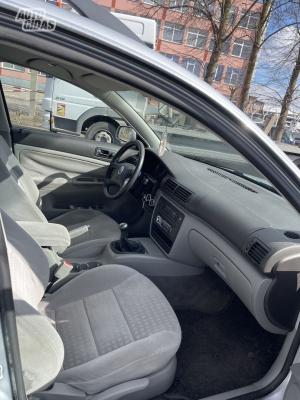 Pelēks Volkswagen Passat 2001 Klaipėda, ar dzinēja tilpumu 1.90 L un nobraukumu 232 tūkst. km par 1650 €, foto 7 vietnē AUTOMOTO.COM.LV
