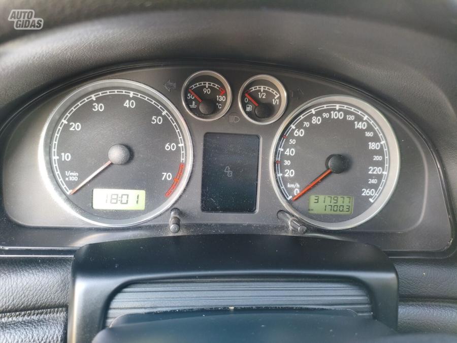 Pelēks Volkswagen Passat 2001 Viļņa, ar dzinēja tilpumu 1.60 L un nobraukumu 318 tūkst. km par 750 €, foto 15 vietnē AUTOMOTO.COM.LV