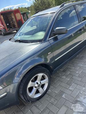 Pelēks Volkswagen Passat 2001 Viļņa, ar dzinēja tilpumu 1.90 L un nobraukumu 400 tūkst. km par 1200 €, foto 4 vietnē AUTOMOTO.COM.LV