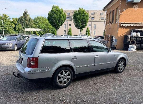 Grey Volkswagen Passat 2001 in Vilnius, with an engine capacity of 2.77 L and mileage of 212 thousand km for 3300 €, photo 4 on AUTOMOTO.COM.LV