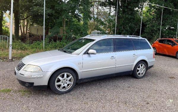 Grey Volkswagen Passat 2001 in Vilnius, with an engine capacity of 2.77 L and mileage of 212 thousand km for 3300 €, photo 7 on AUTOMOTO.COM.LV