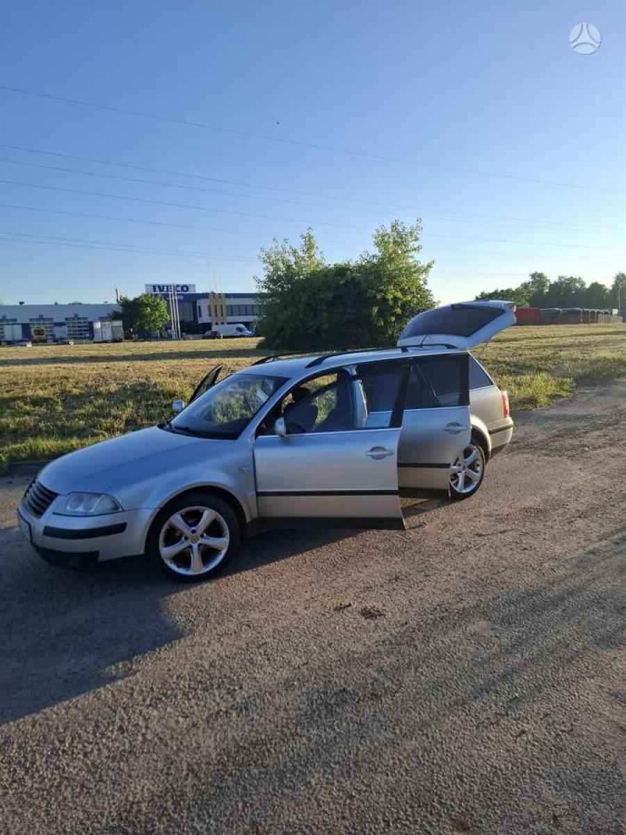 Pelēks Volkswagen Passat 2001 Viļņa, ar dzinēja tilpumu 1.90 L un nobraukumu 331 tūkst. km par 1360 €, foto 1 vietnē AUTOMOTO.COM.LV