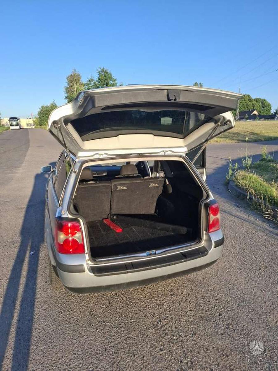 Pelēks Volkswagen Passat 2001 Viļņa, ar dzinēja tilpumu 1.90 L un nobraukumu 331 tūkst. km par 1360 €, foto 5 vietnē AUTOMOTO.COM.LV