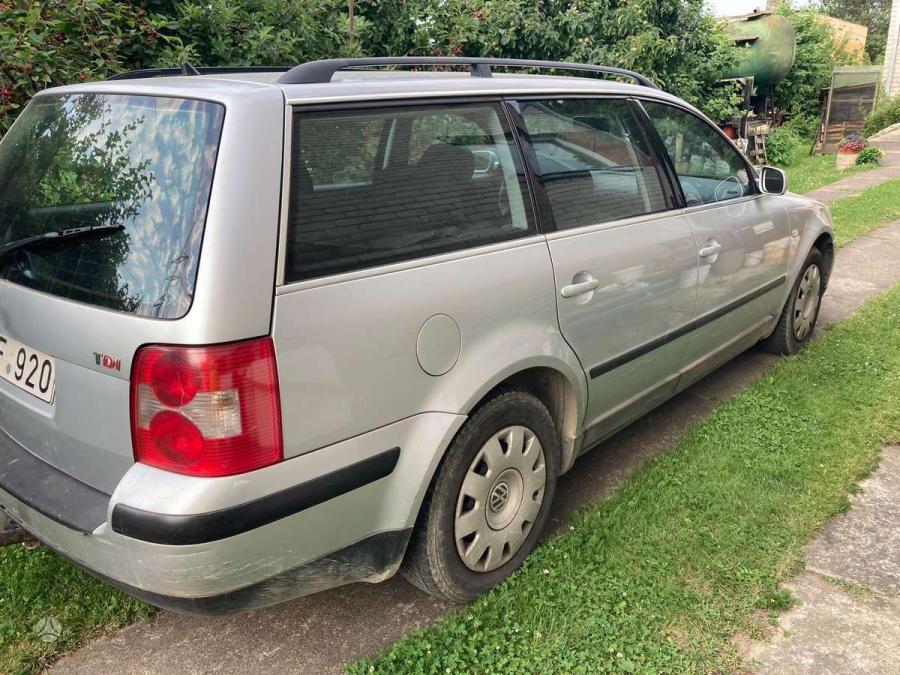 Grey Volkswagen Passat 2001 in Kaunas, with an engine capacity of 1.90 L and mileage of 278 thousand km for 900 €, photo 1 on AUTOMOTO.COM.LV
