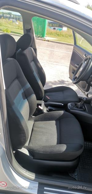 Pelēks Volkswagen Passat 2001 Tallina, ar dzinēja tilpumu 1.90 L un nobraukumu 214 tūkst. km par 4850 €, foto 13 vietnē AUTOMOTO.COM.LV