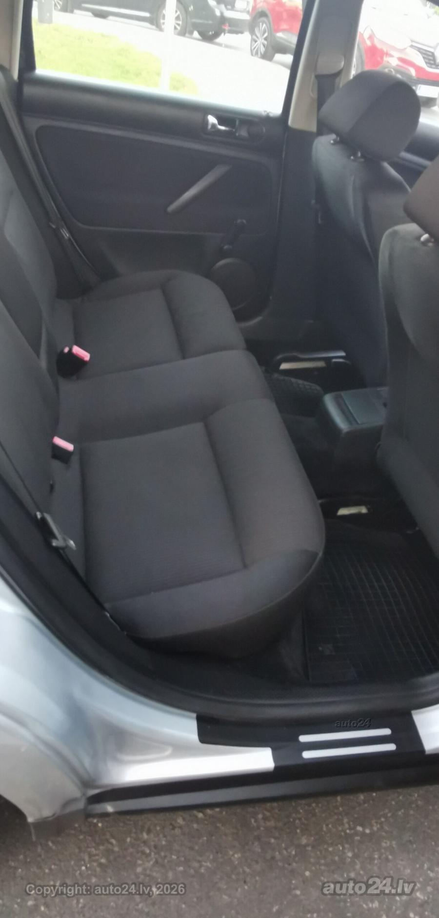 Pelēks Volkswagen Passat 2001 Tallina, ar dzinēja tilpumu 1.90 L un nobraukumu 214 tūkst. km par 4850 €, foto 14 vietnē AUTOMOTO.COM.LV