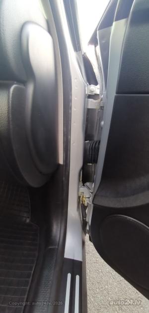 Pelēks Volkswagen Passat 2001 Tallina, ar dzinēja tilpumu 1.90 L un nobraukumu 214 tūkst. km par 4850 €, foto 20 vietnē AUTOMOTO.COM.LV