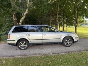 Grey Volkswagen Passat 2001 in Plunge, with an engine capacity of 1.90 L and mileage of 234 thousand km for 1700 €, photo 6 on AUTOMOTO.COM.LV