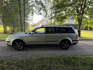 Grey Volkswagen Passat 2001 in Plunge, with an engine capacity of 1.90 L and mileage of 234 thousand km for 1700 €, photo 7 on AUTOMOTO.COM.LV