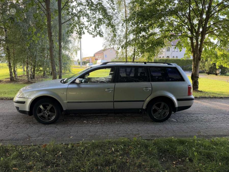 Grey Volkswagen Passat 2001 in Plunge, with an engine capacity of 1.90 L and mileage of 234 thousand km for 1700 €, photo 7 on AUTOMOTO.COM.LV